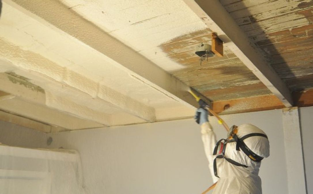Ultimate Guide to Using Spray Foam Insulation Kits for 1000 sq ft ...