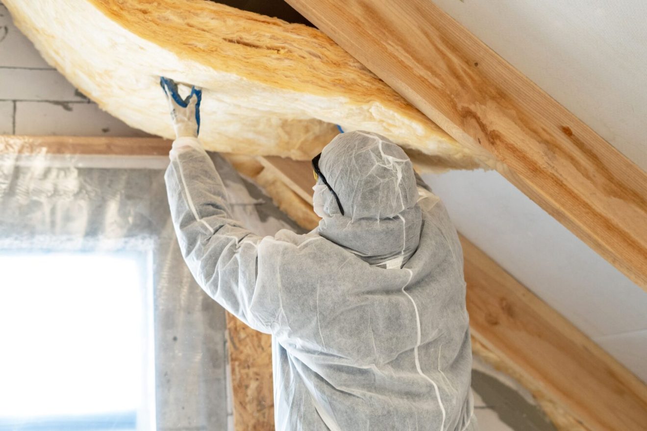 Signs Your Fiberglass Insulation Is Harmful - Sprayfoam Solutions Toronto